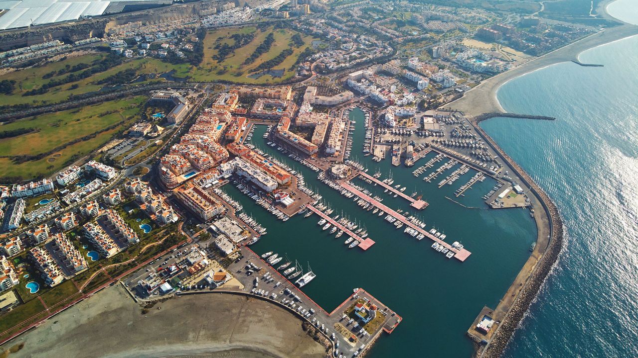 Almerimar Marina - Superyacht Marina | Dockwalk